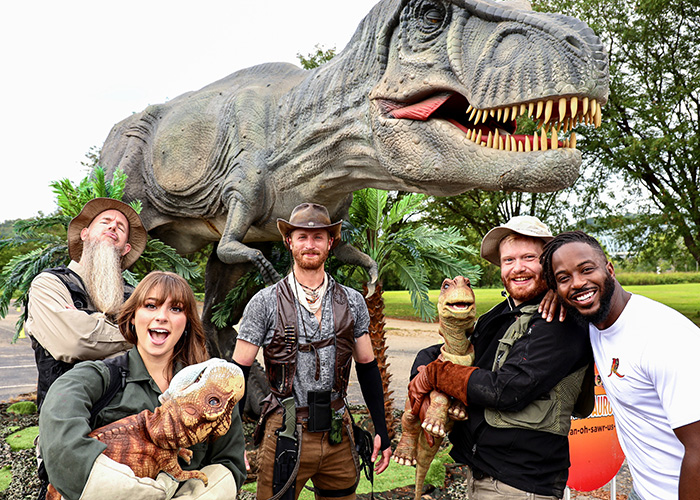 Drive-thru Jurassic tour brings the prehistoric back to Pomona - The ...